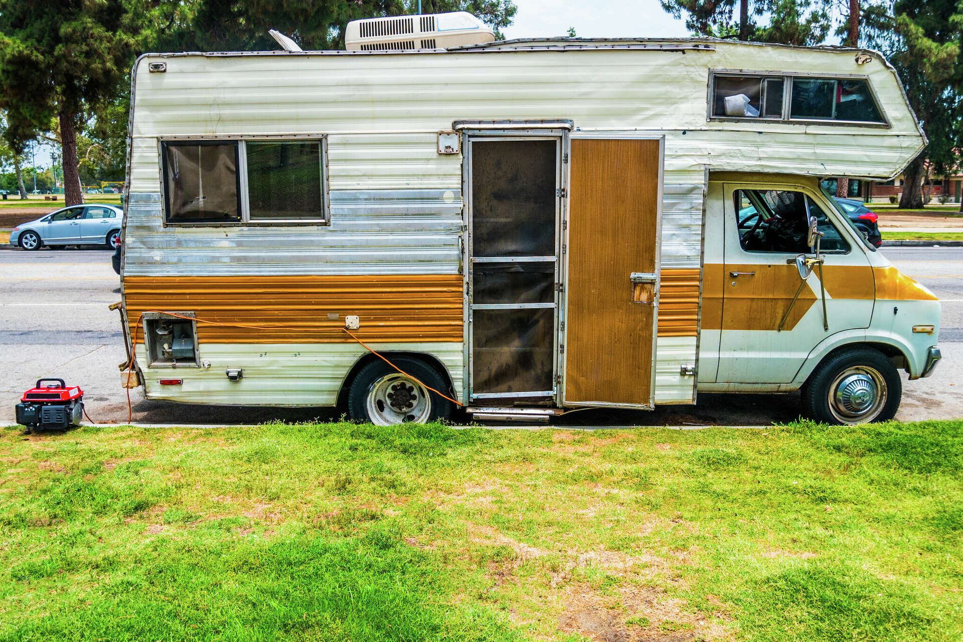 Bay Area city begins ban on RV street parking