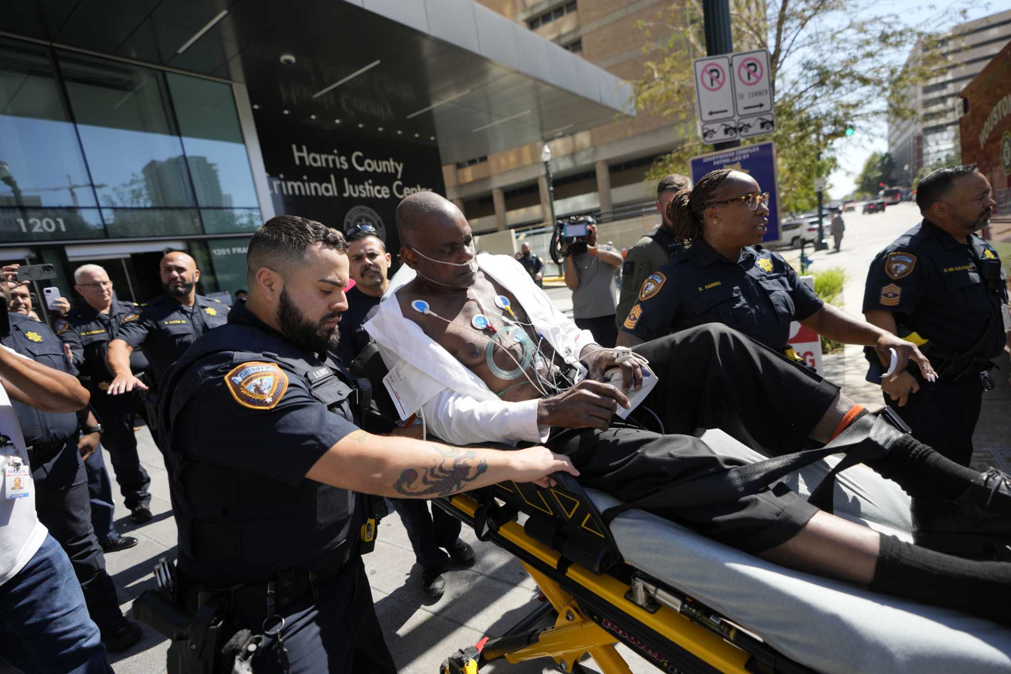 Gerald Goines rushed to hospital from court before murder sentencing