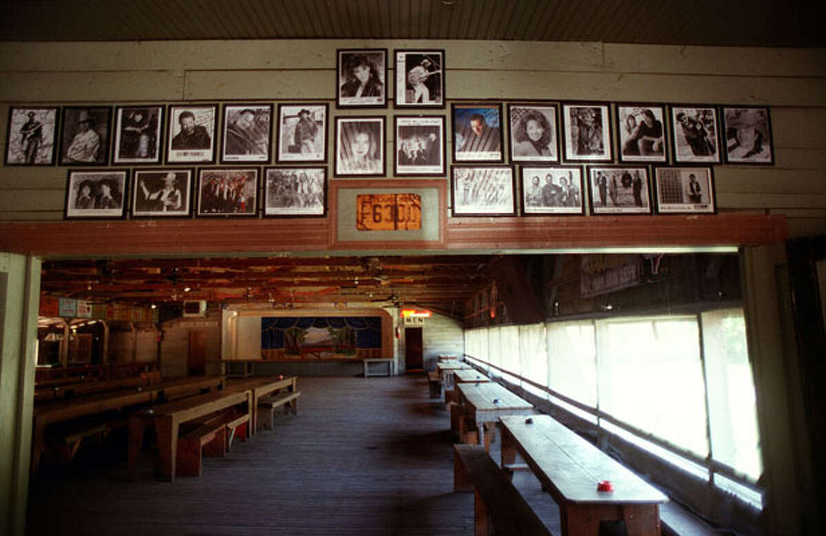 Willie Nelson steps back through his door at Gruene Hall