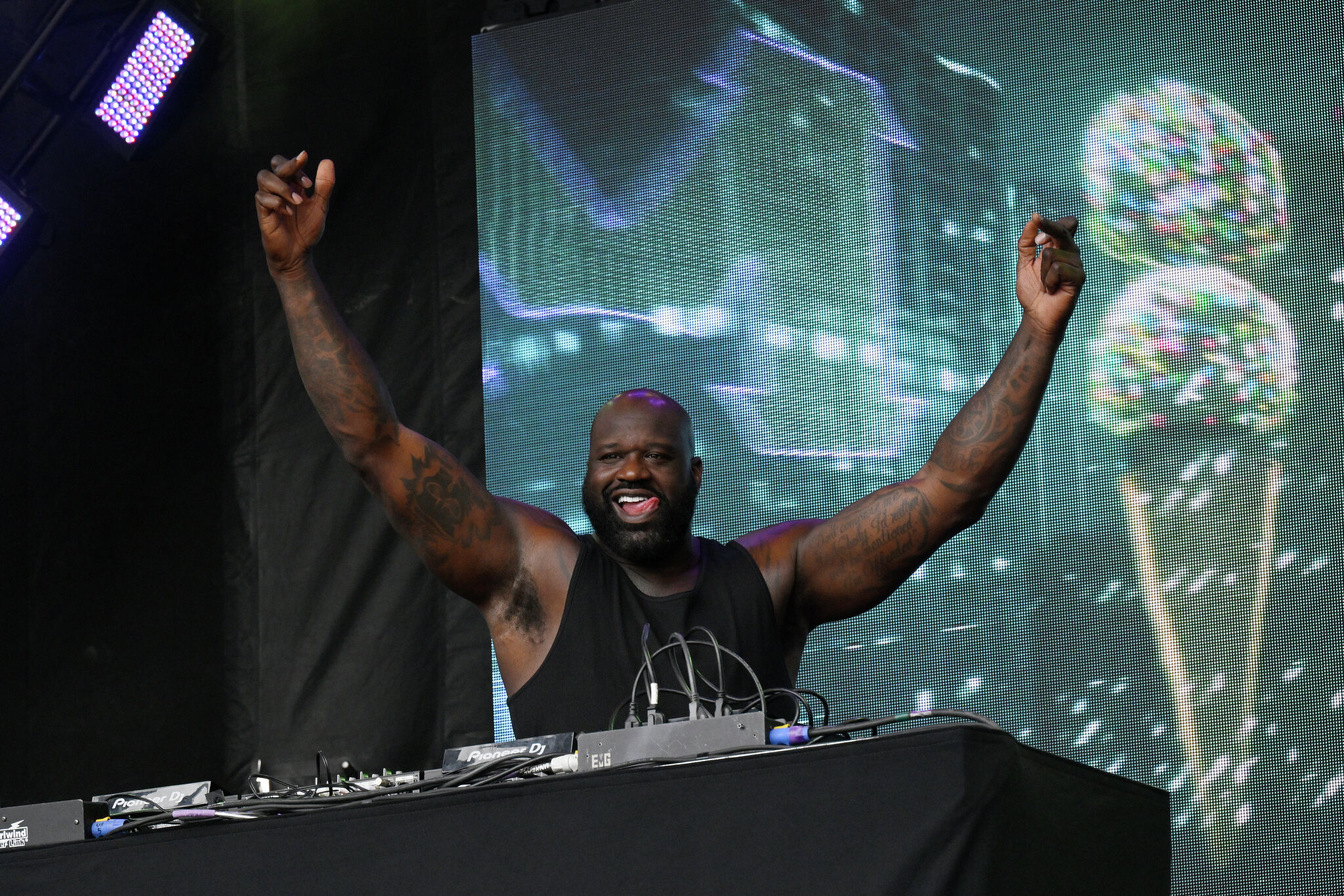 Shaq: I'll box Dwight Howard if he makes it to NBA Hall of Fame