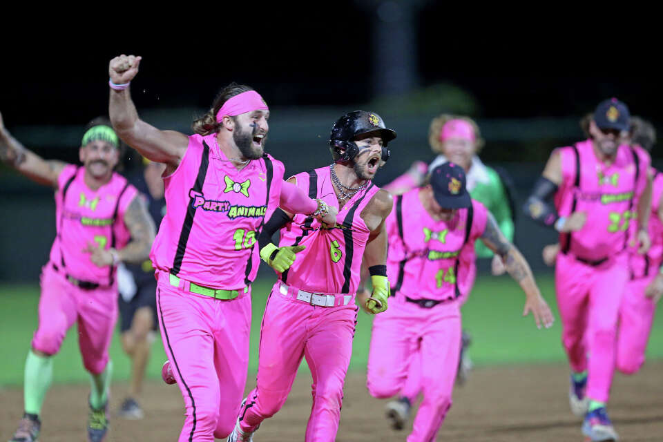 Savannah Bananas bring Banana Ball to Texas on 2025 World Tour