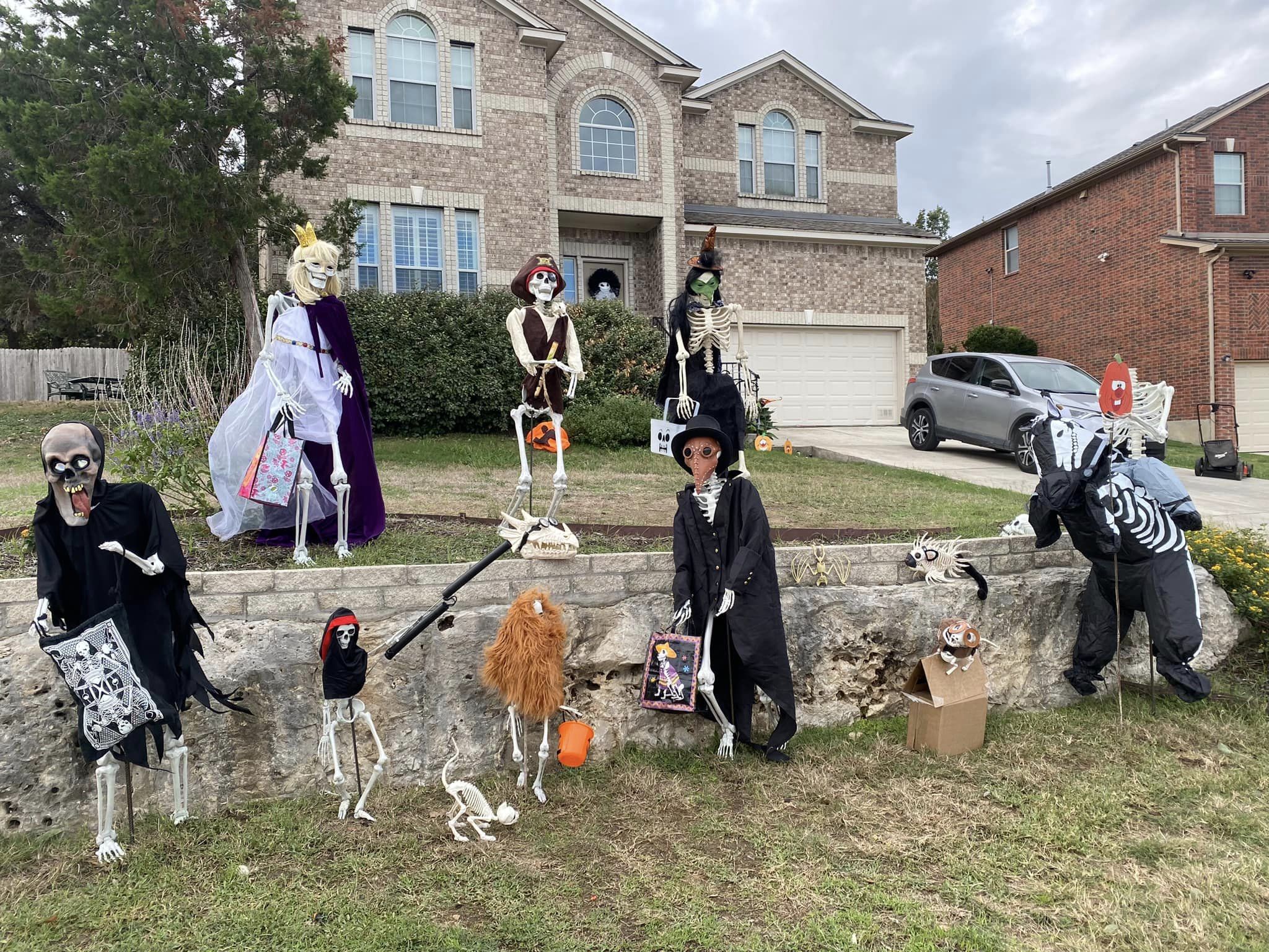 Skeleton House delivers family-friendly frights in San Antonio