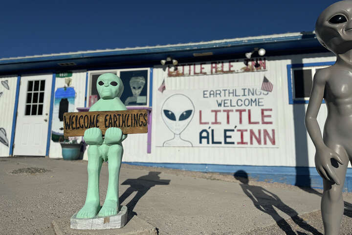 People are obsessed with otherworldly gas station near Calif. border
