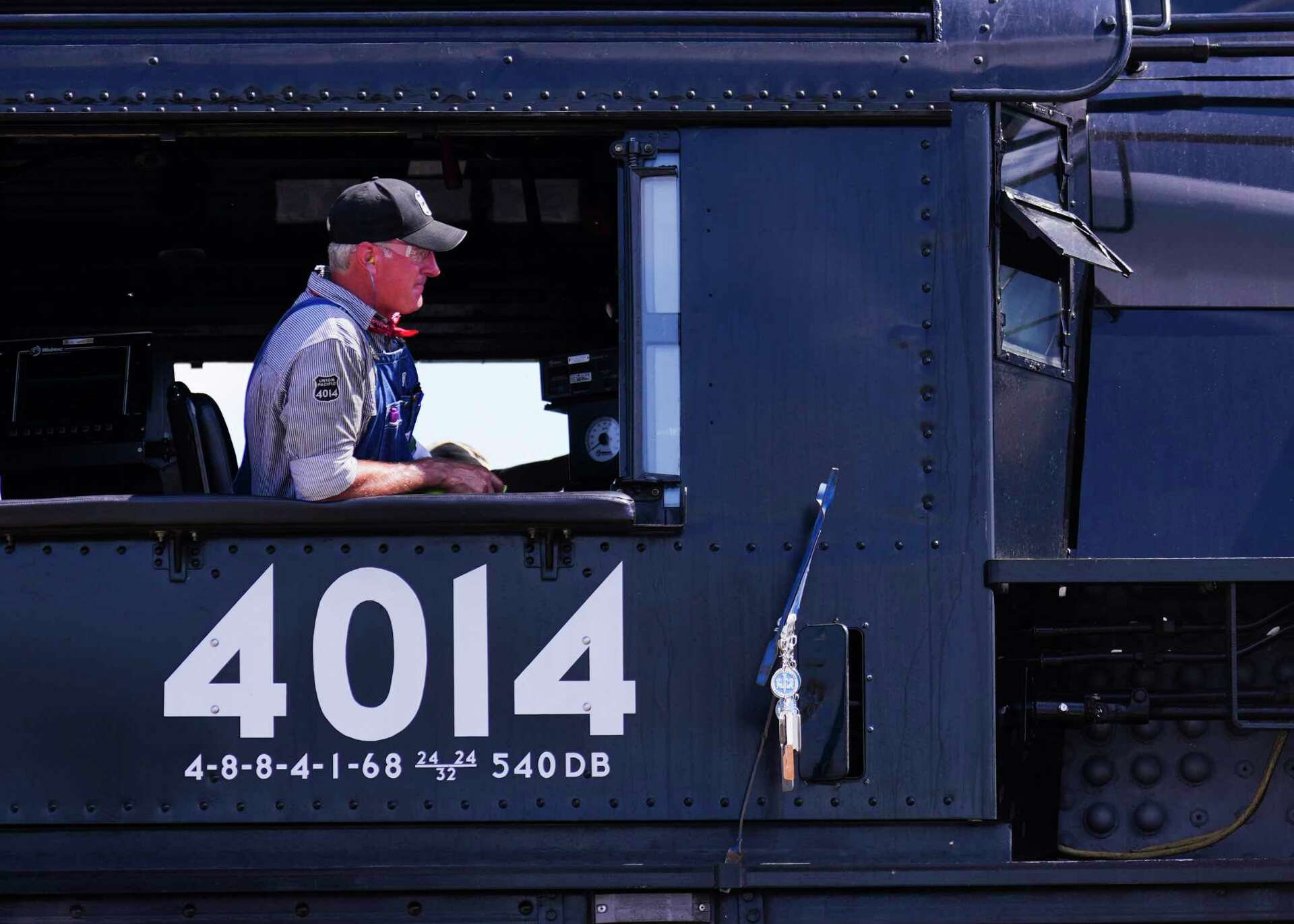 Union Pacific rare Big Boy locomotive rolls into Houston