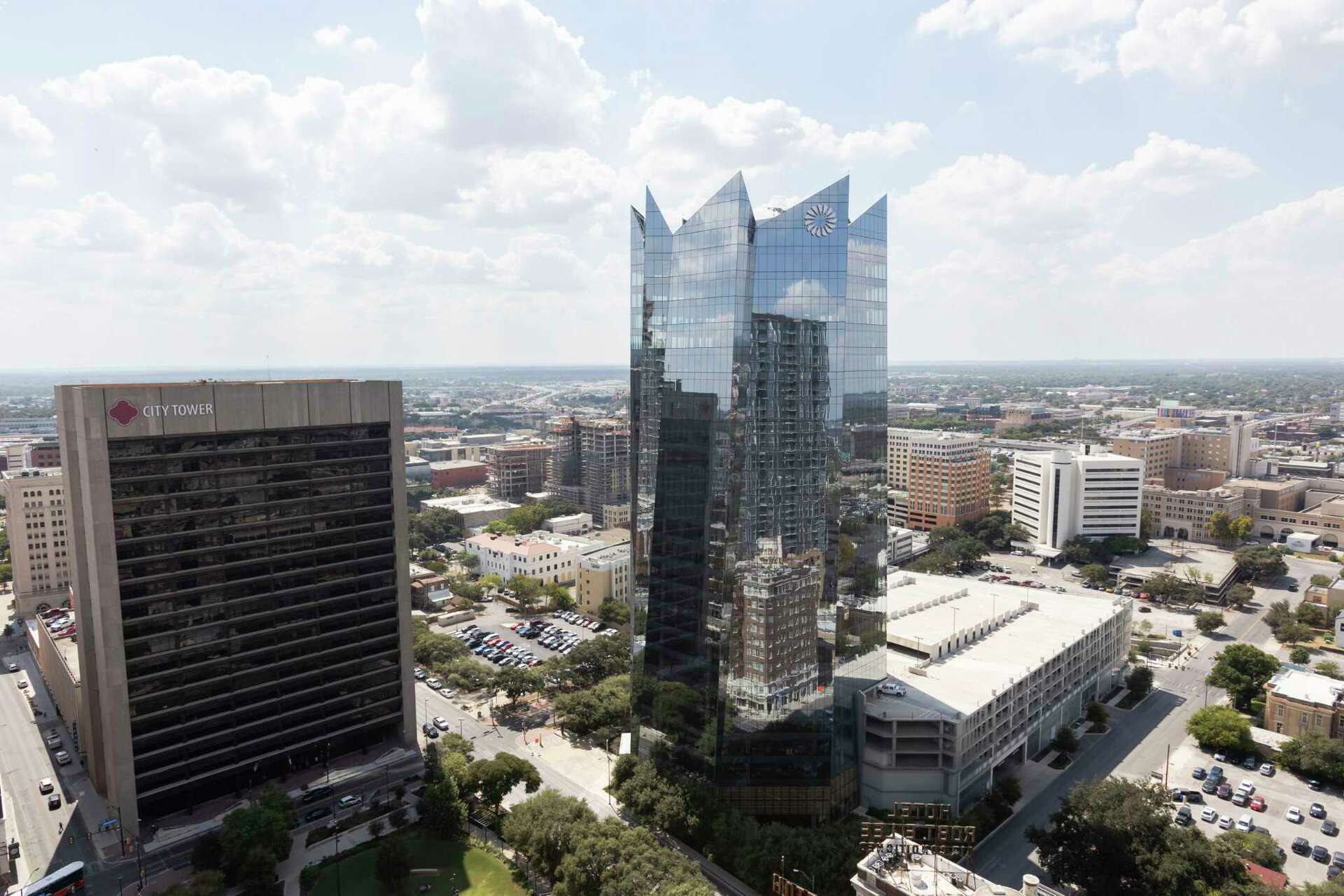 Frost Bank’s parent exceeds analysts’ expectations in Q4