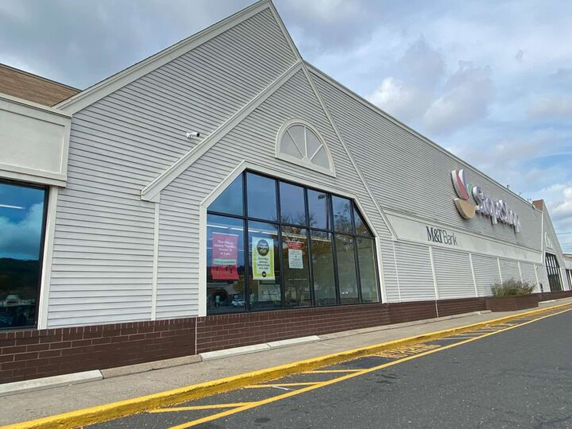 Stop & Shop closing 5 Connecticut stores by Oct. 31, staff reassigned