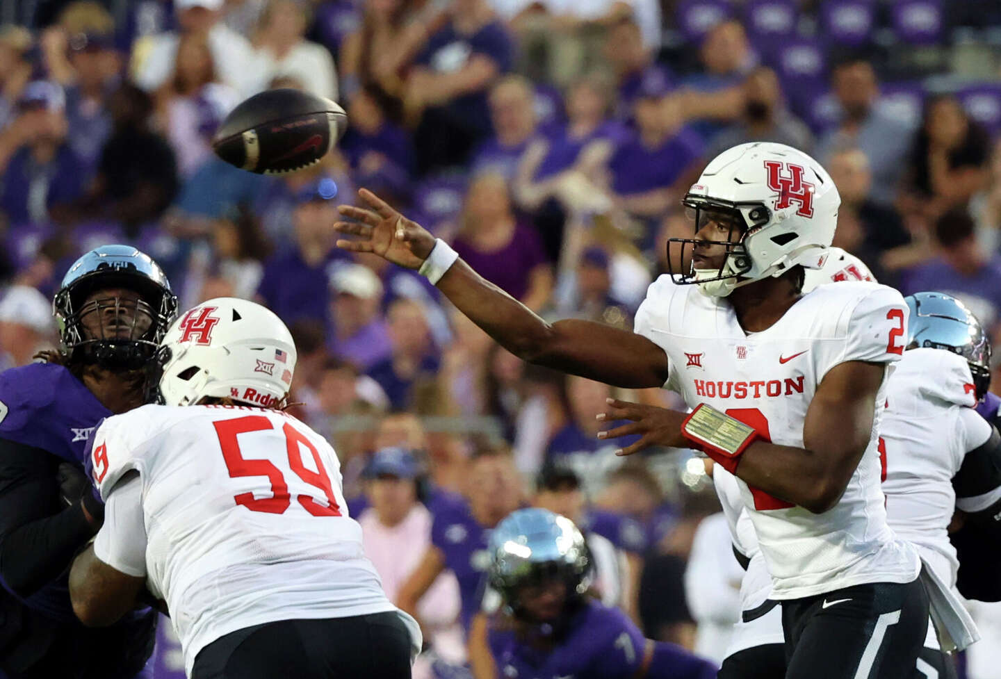 UH Cougars end scoring drought, defeat TCU Horned Frogs