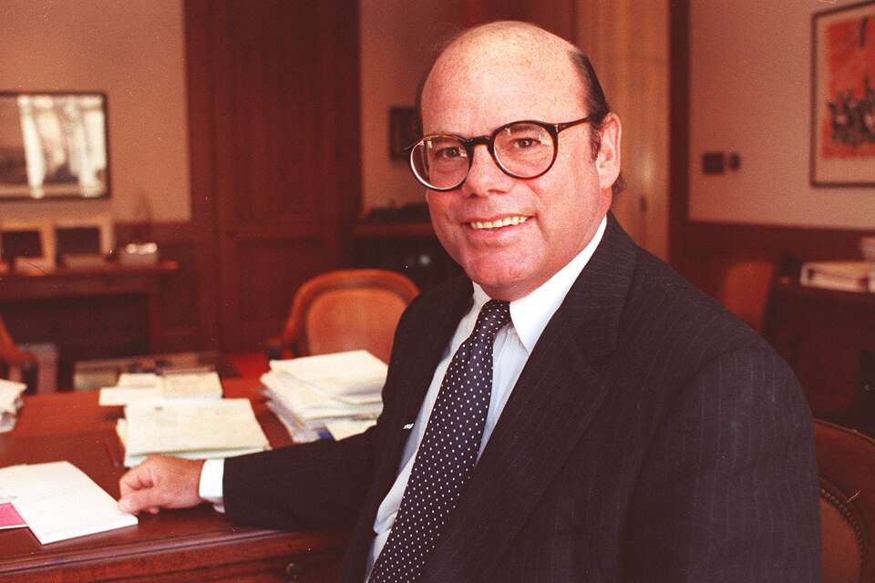 Former Chronicle publisher Richard Thieriot dies at 82