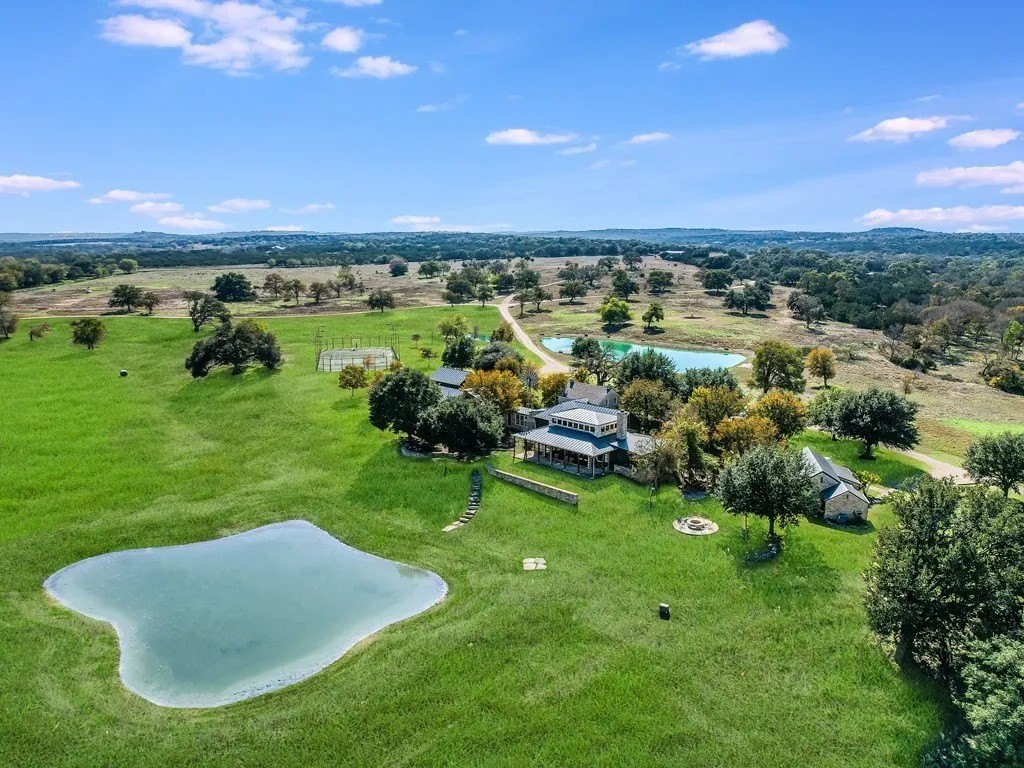 Texas Ranch With Its Own Exotic Wildlife Sanctuary Hits the Market for ...