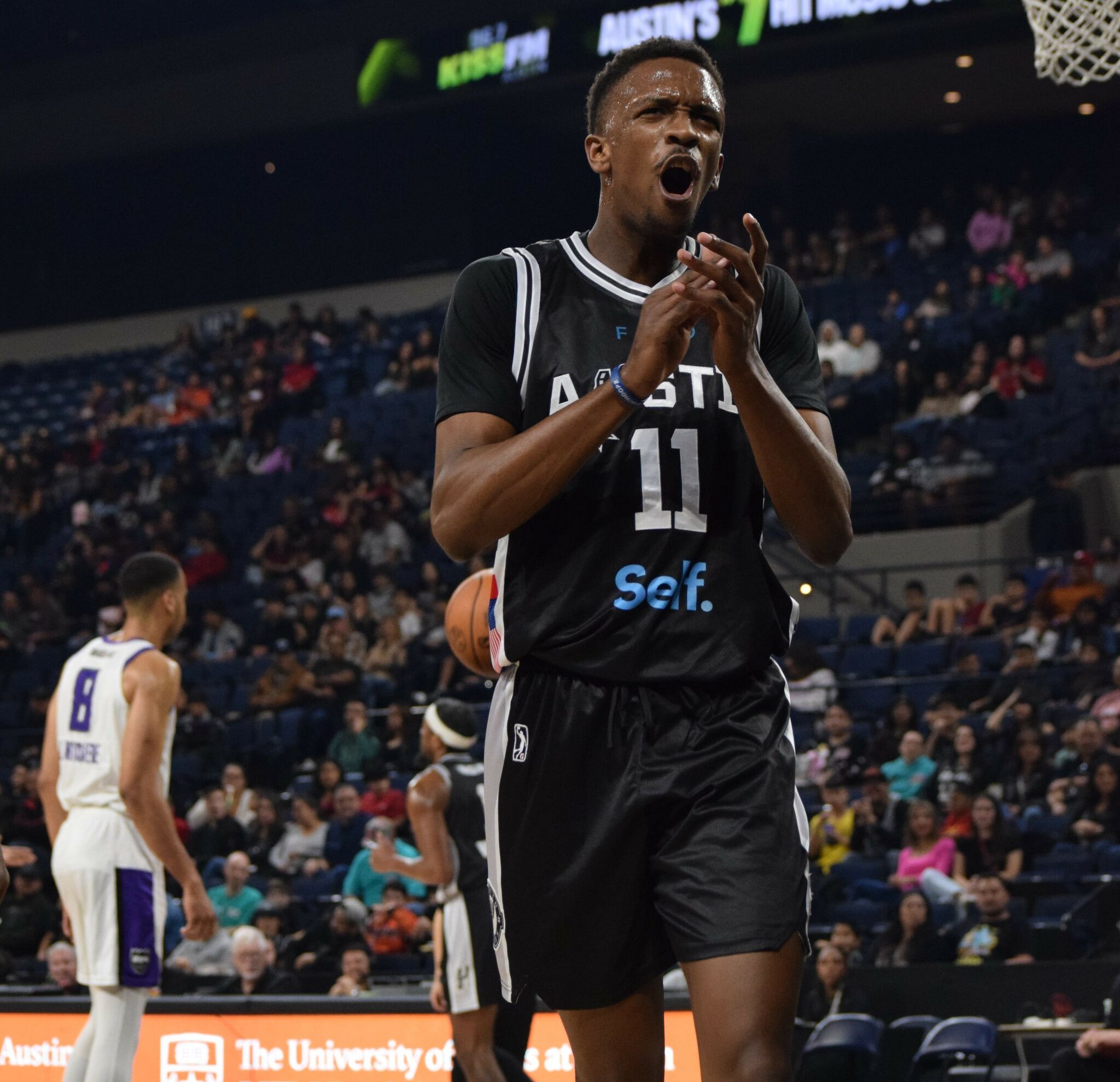 Austin Spurs return to Laredo