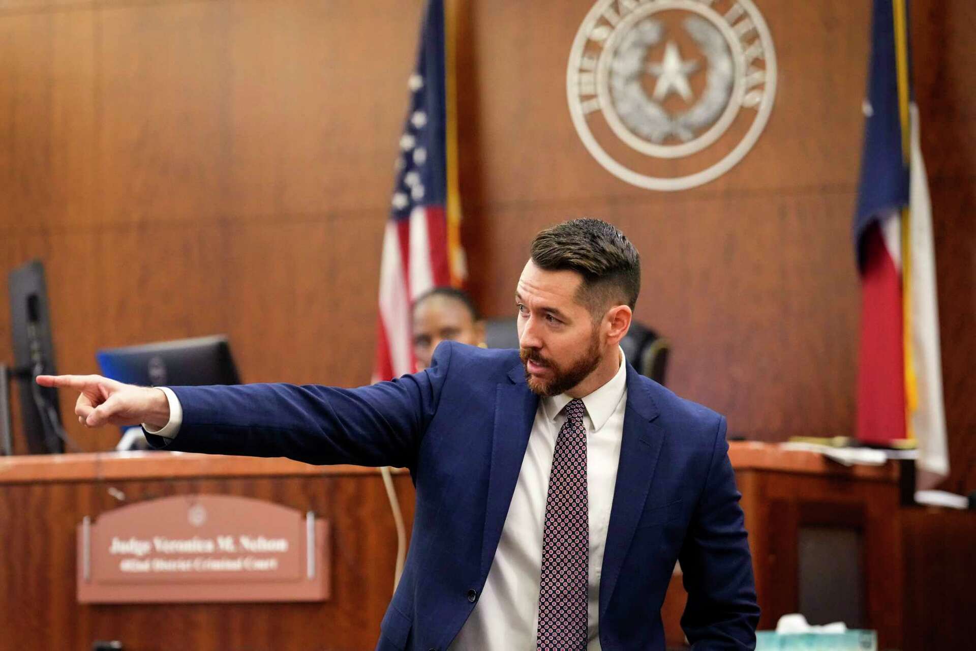 Convicted HPD officer Goines returns to court, sentencing resumes