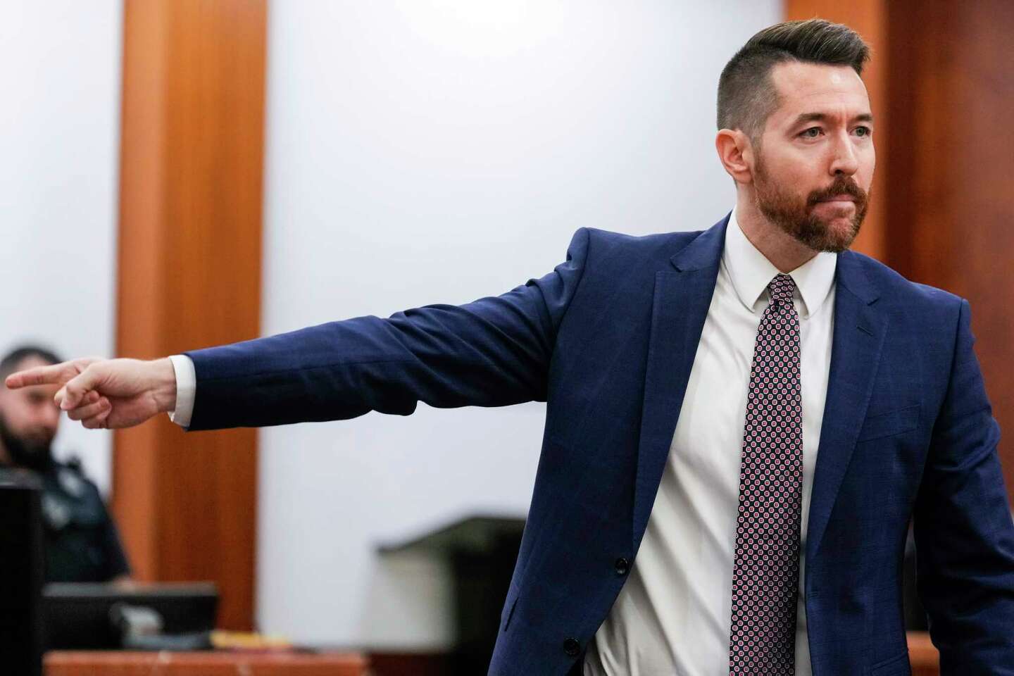 Convicted HPD officer Goines returns to court, sentencing resumes