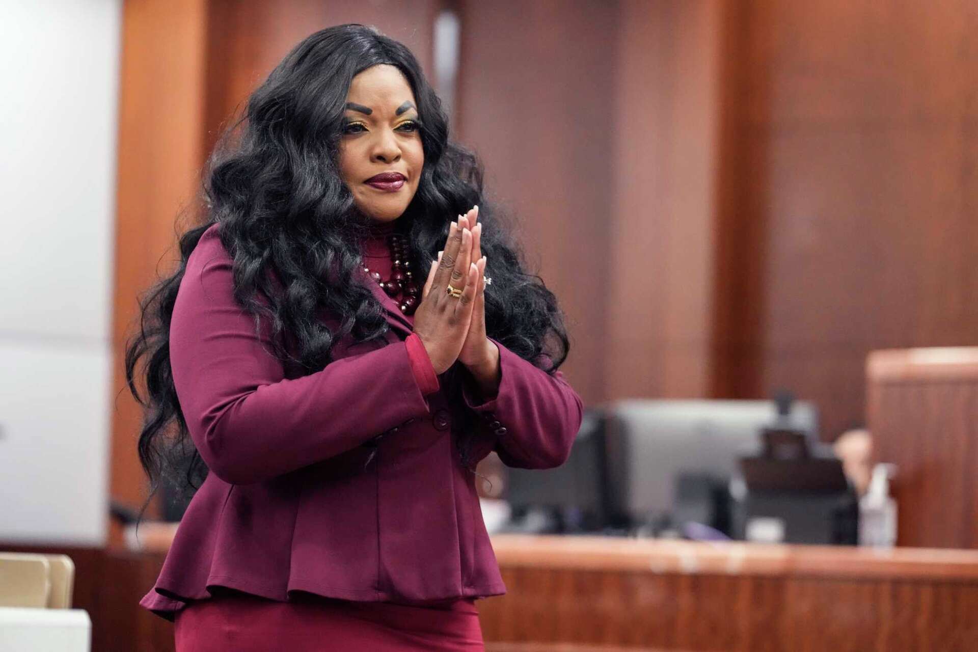 Convicted HPD officer Goines returns to court, sentencing resumes