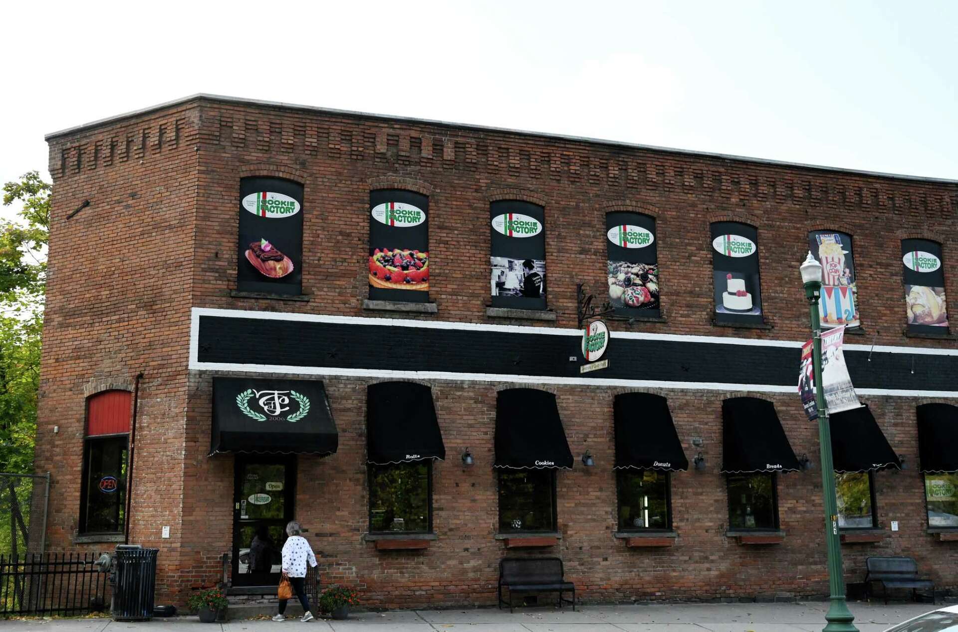 Bankruptcy court judge's decision keeps Cookie Factory open in Troy