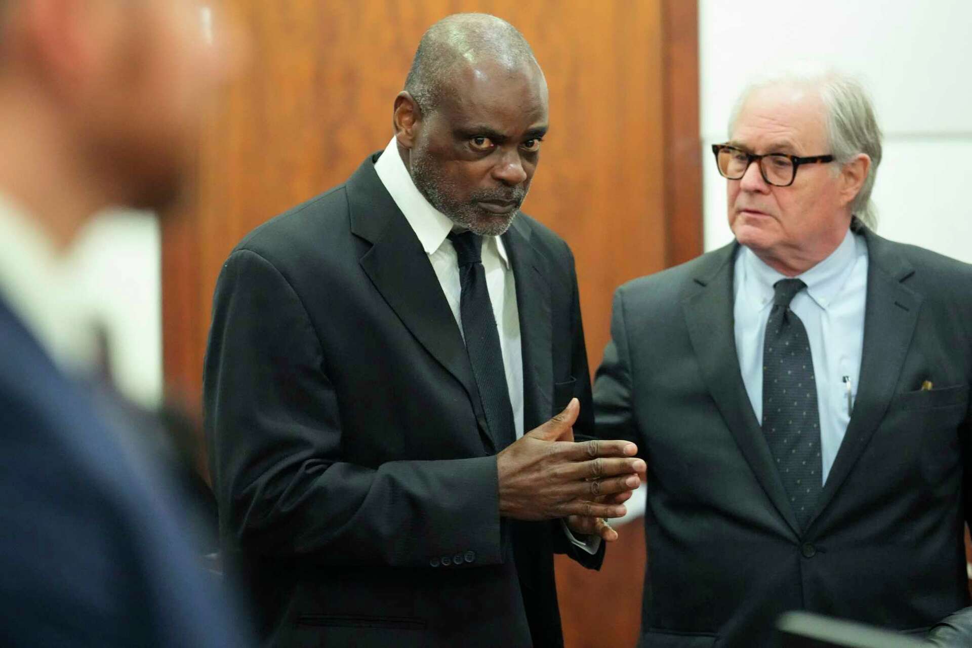 Convicted HPD officer Goines returns to court, sentencing resumes