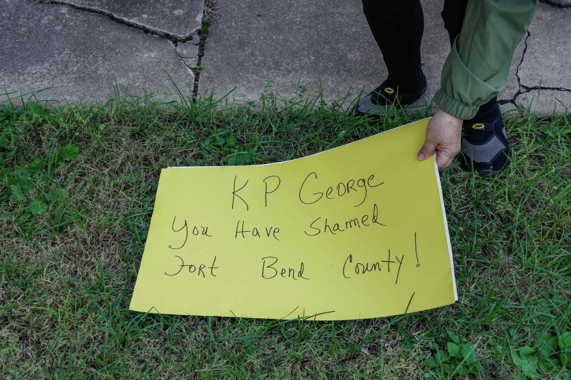 Houston area Democrats divided over support for Fort Bend candidate