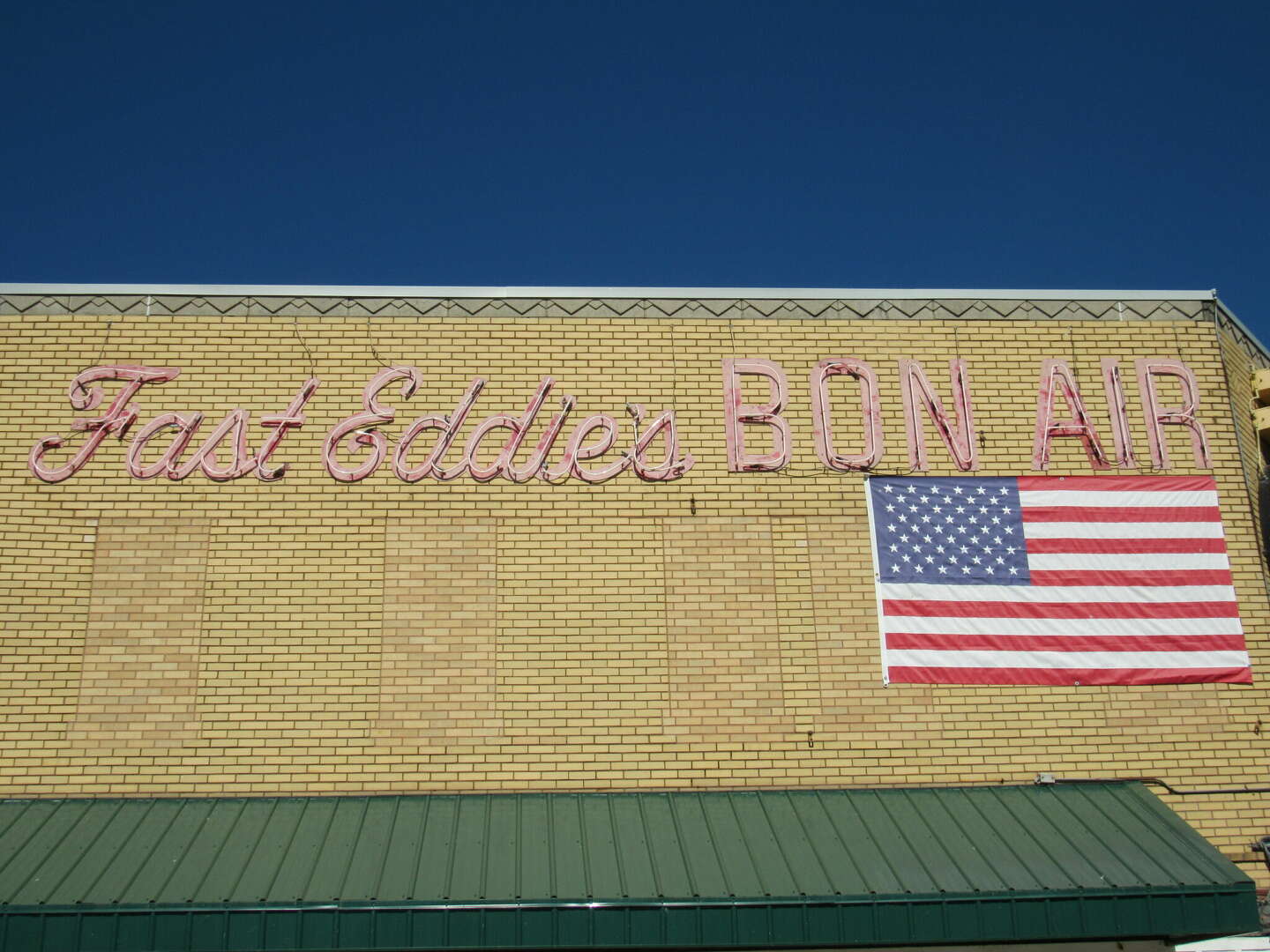 Fast Eddie's Bon Air in Alton welcomes new co-owners