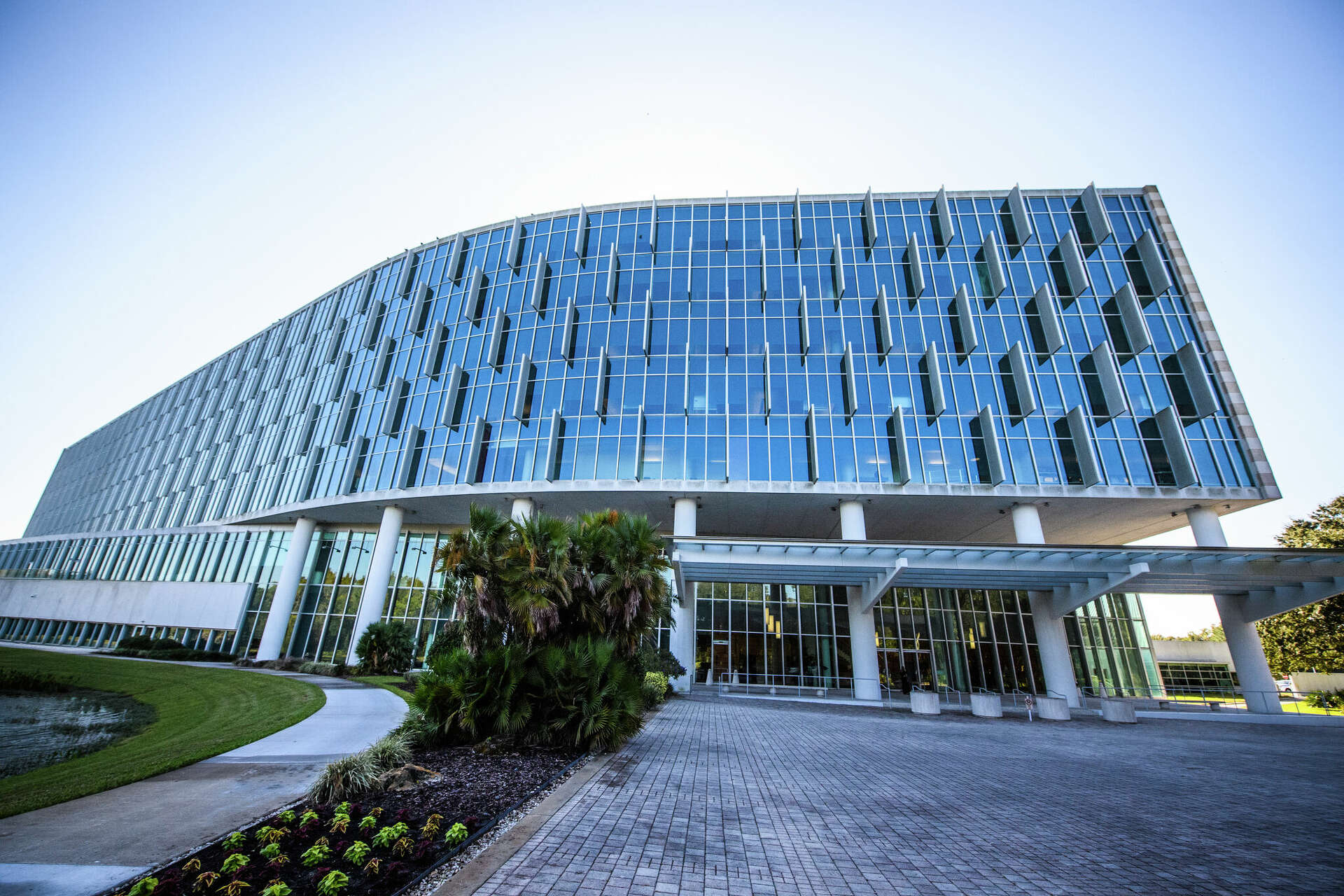 After 74K claims, USAA shuts down Tampa offices for Milton