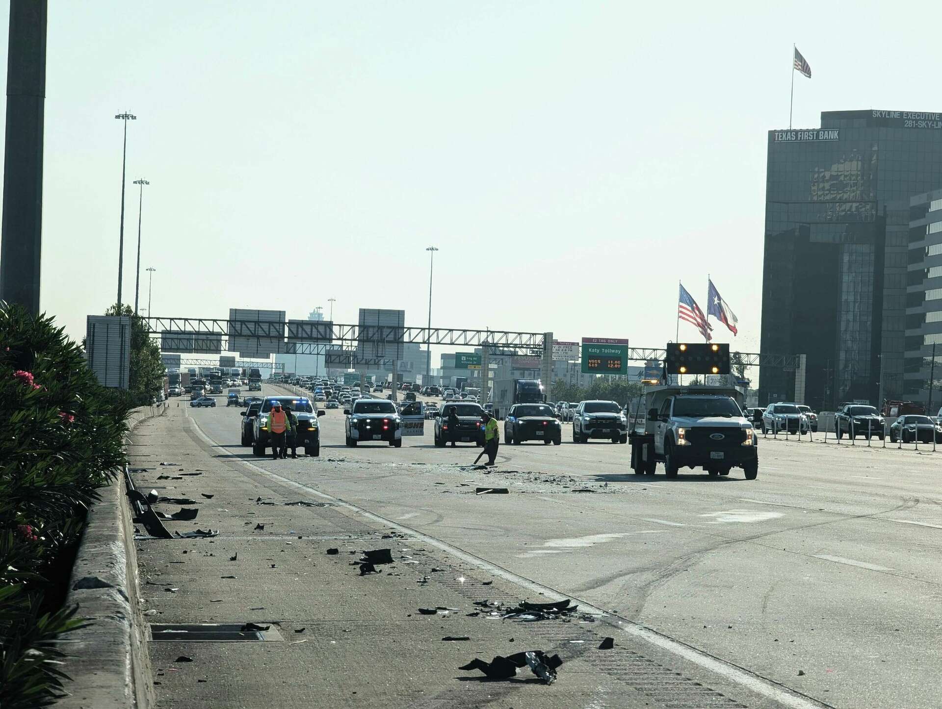 Katy Freeway traffic: Westbound lanes closed after 18-wheeler crash