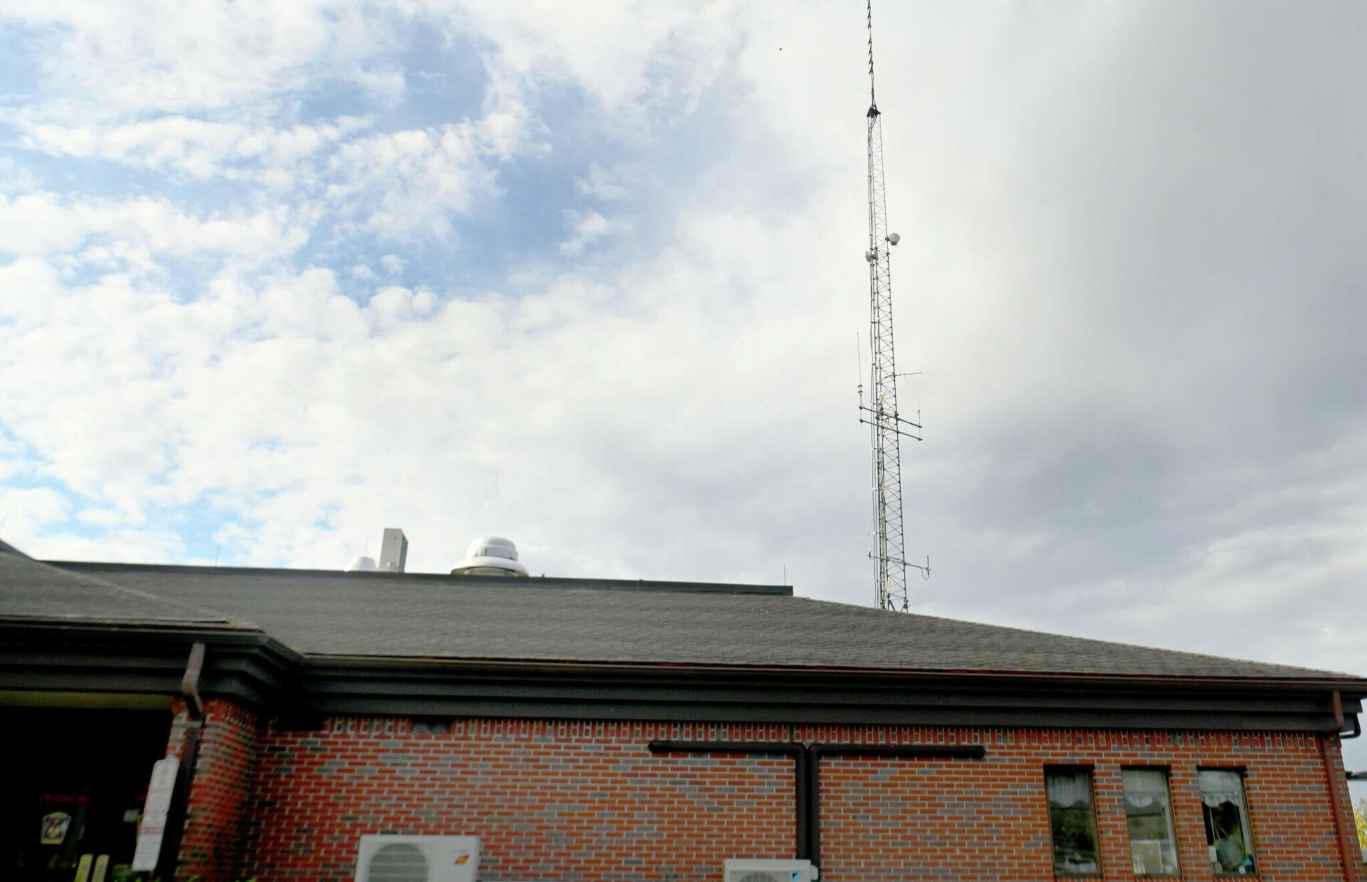 Connecticut police say radio encryption keeps officers safe