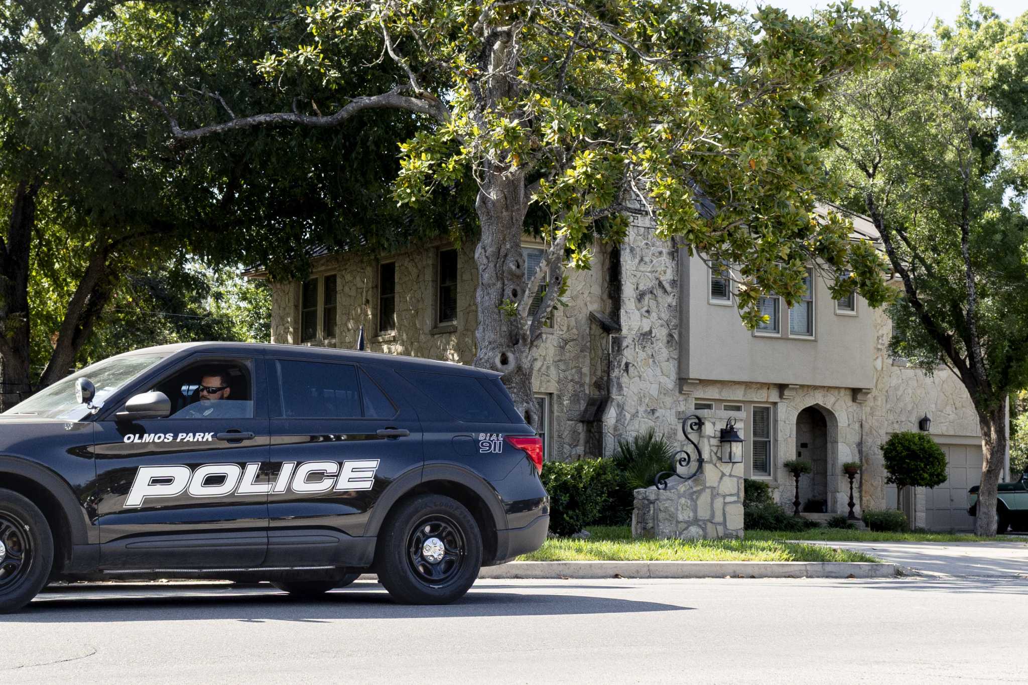 Businesses, lawsuits: Who is the family of missing Suzanne Simpson?