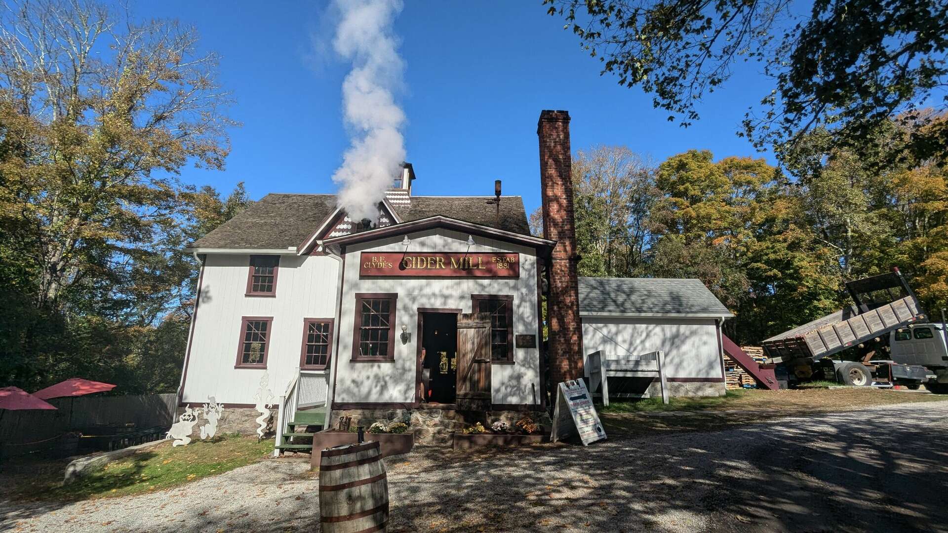 CT's B.F. Clyde's still makes cider the way it did 140 years ago