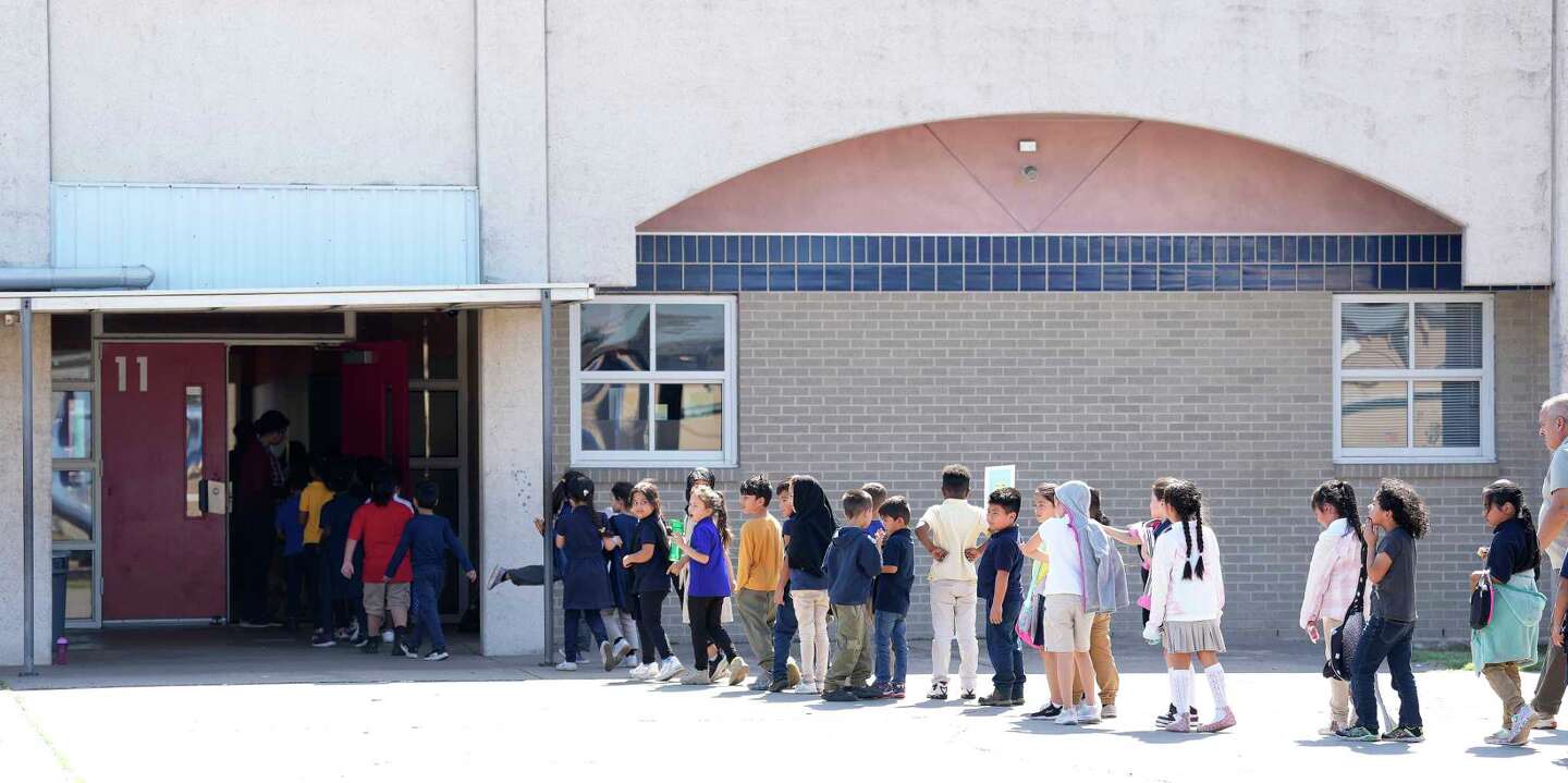 Houston ISD's NES schools don't always stack up to Miles' ideal