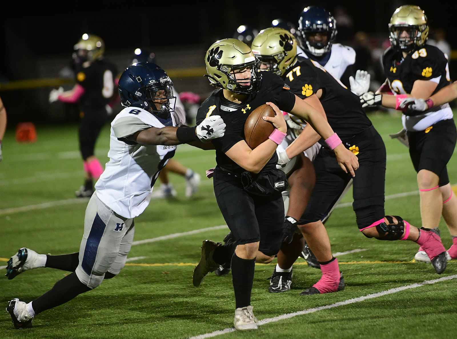 Hand defeats Hillhouse in SCC battle of unbeaten CT football teams