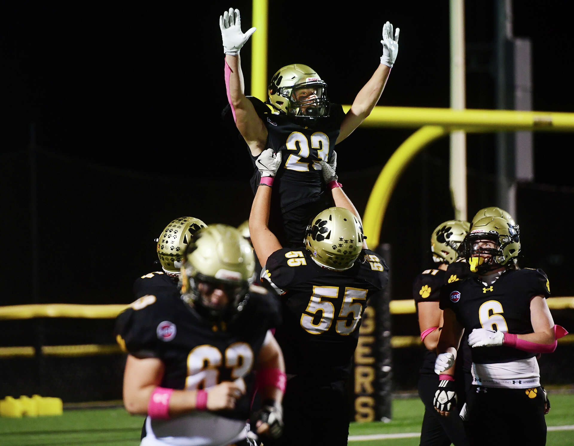 Hand defeats Hillhouse in SCC battle of unbeaten CT football teams