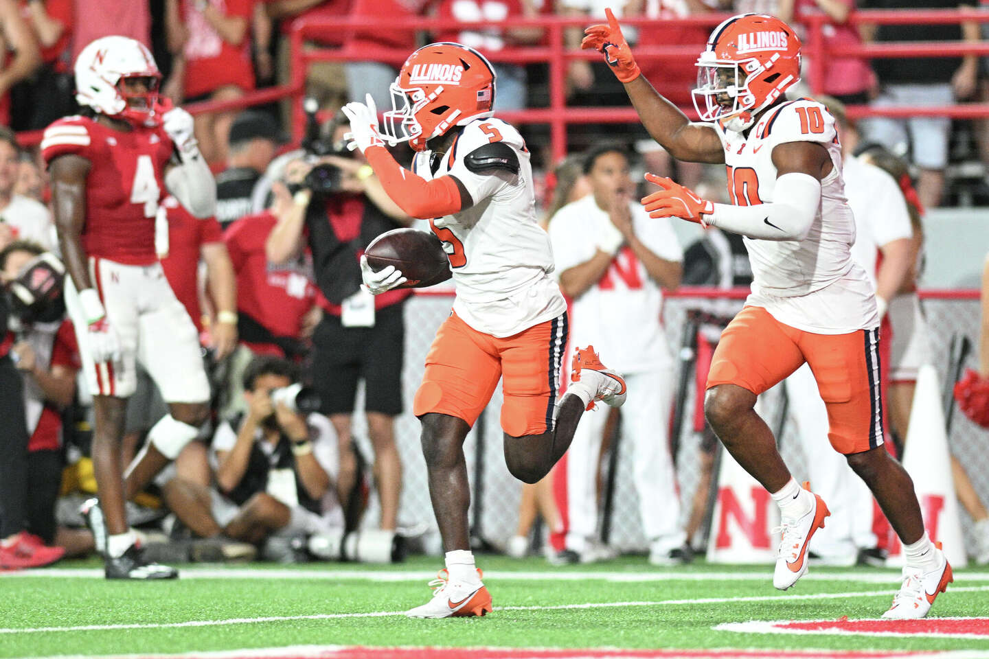 Illinois vs. Michigan football game time, TV announced
