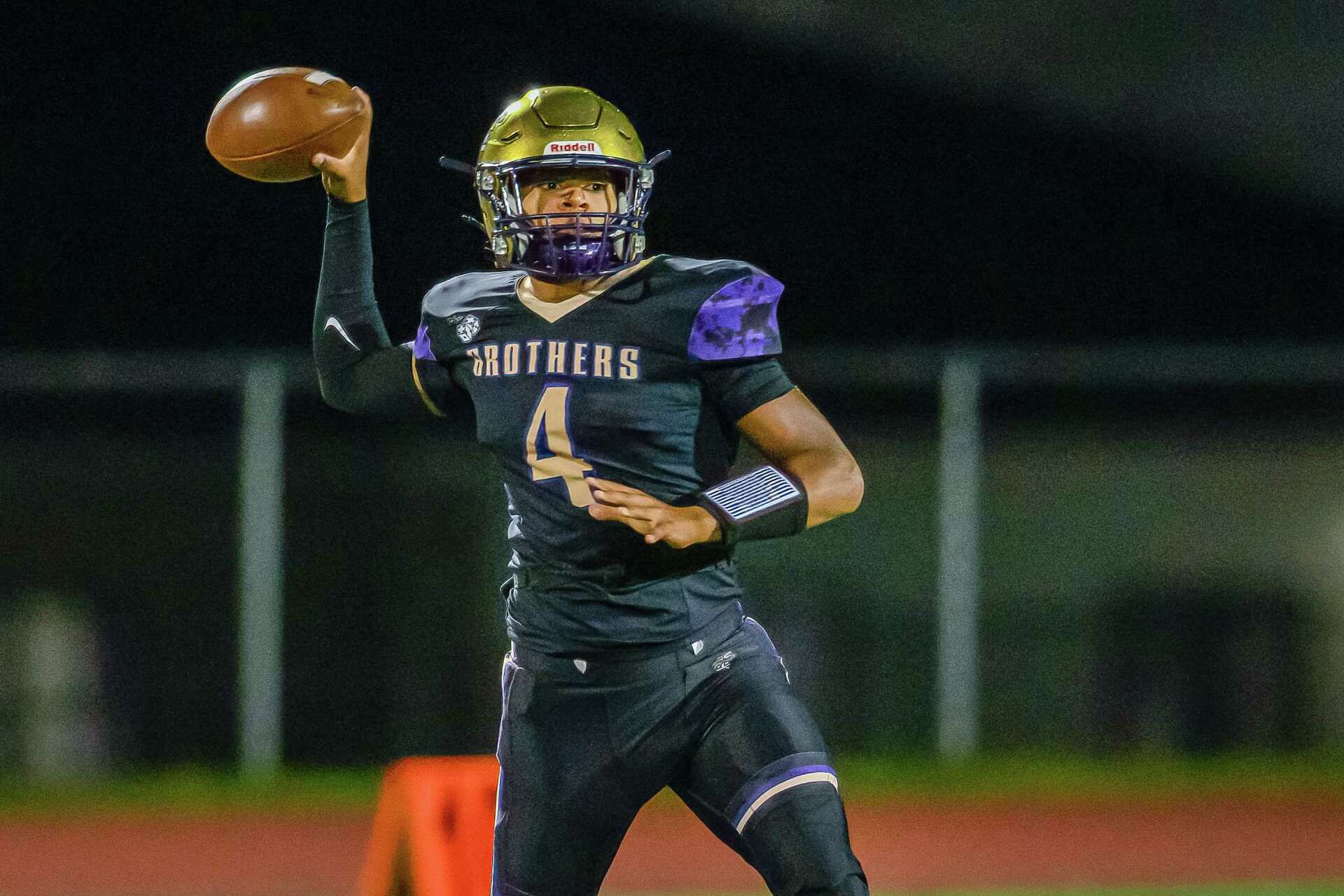 Archie Jones carved out his niche in CBA football (and family) lore