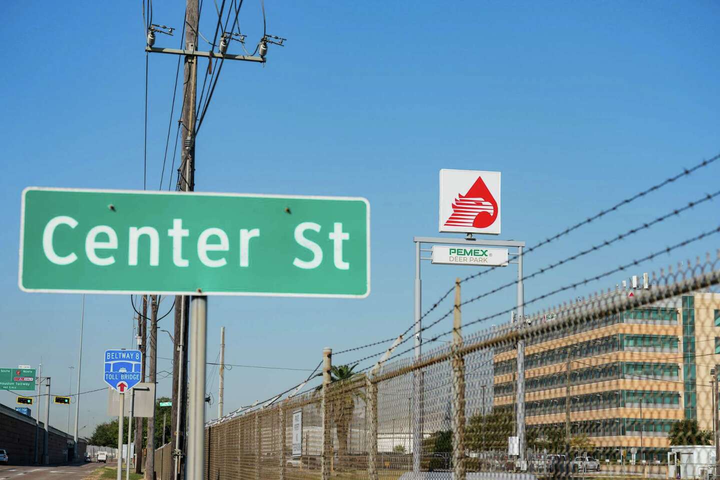 2 dead in hydrogen sulfide release at Deer Park Pemex refinery