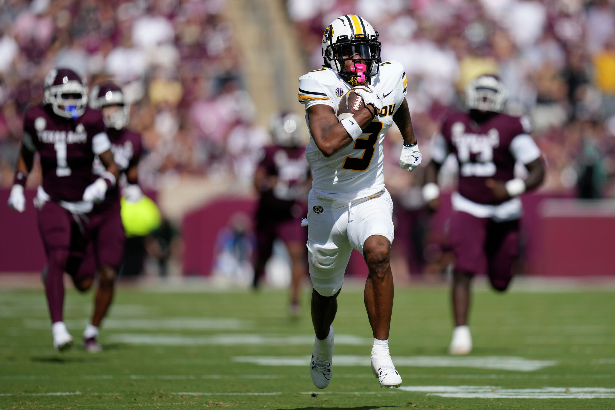 Dan Wetzel, Pat Forde clash on Mizzou vs. UMass football picks