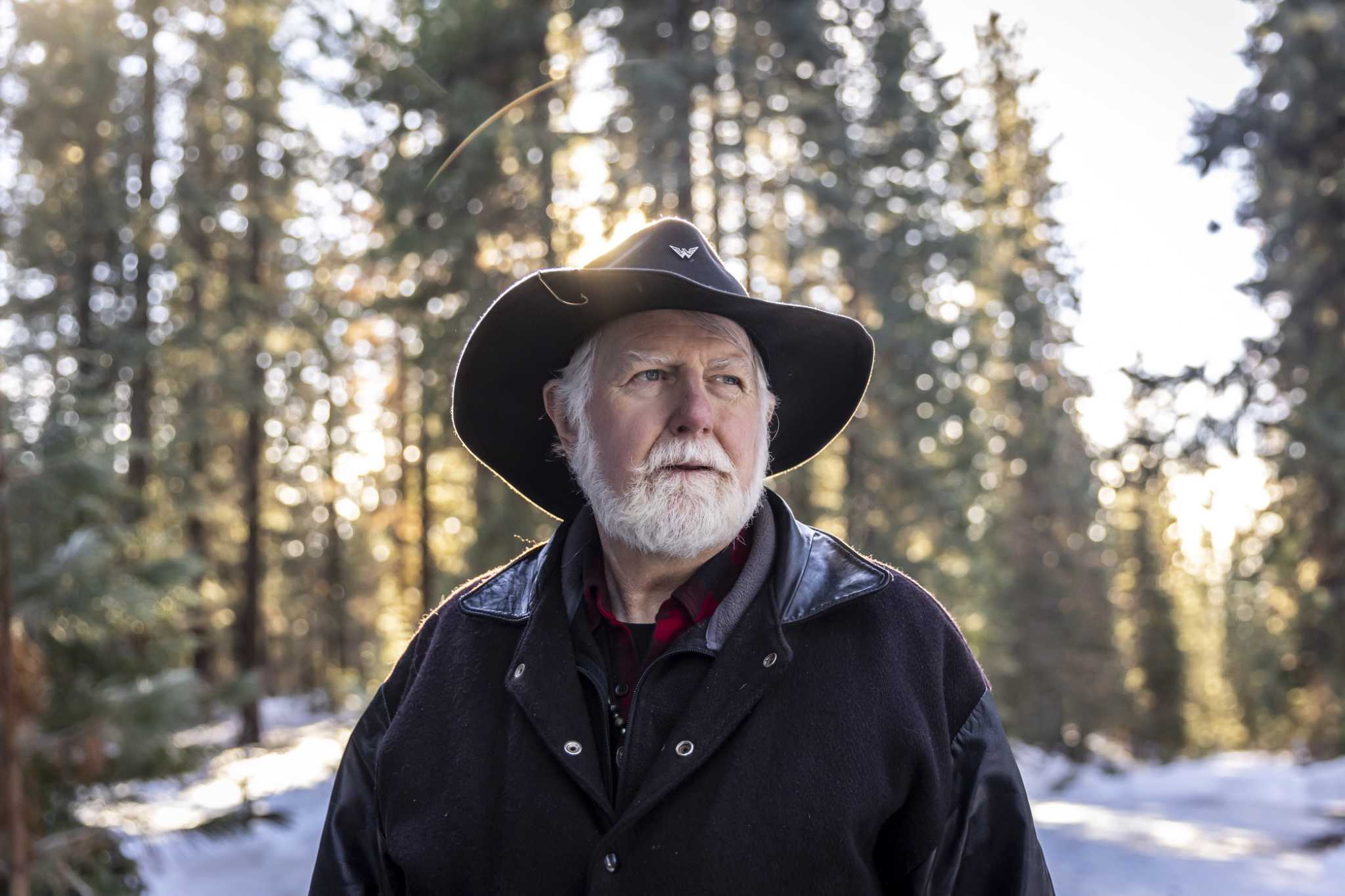 Tom Stienstra’s ‘Tales of Survival’ wins Outdoor Writers award