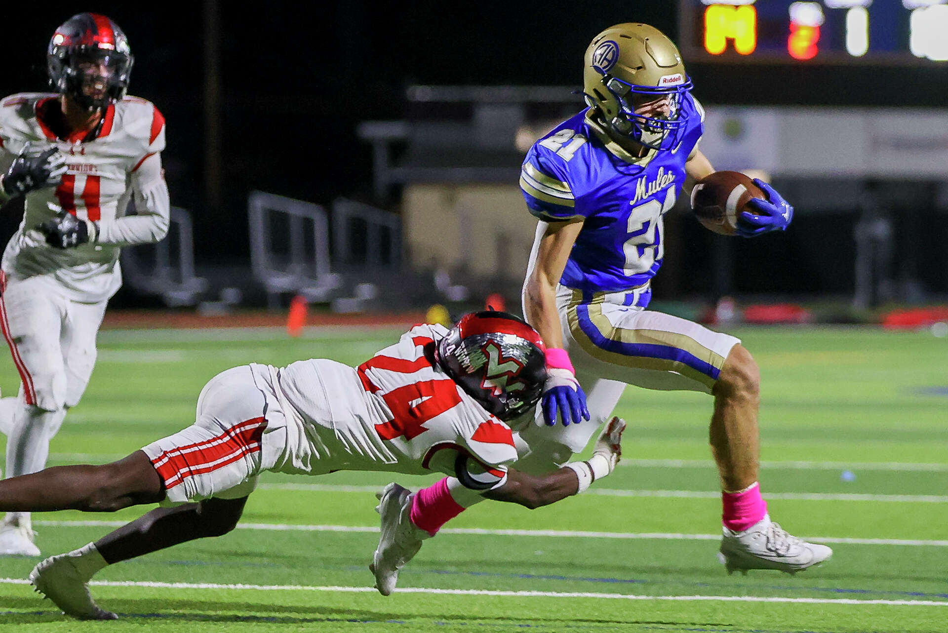 Senior DK Garza setting tone for Alamo Heights’ football season