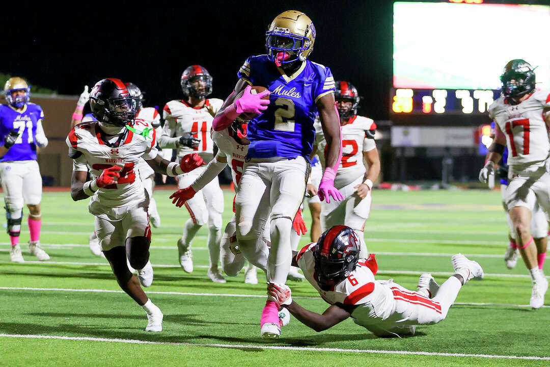 Terry III, Garza keep Alamo Heights undefeated with win over Victoria