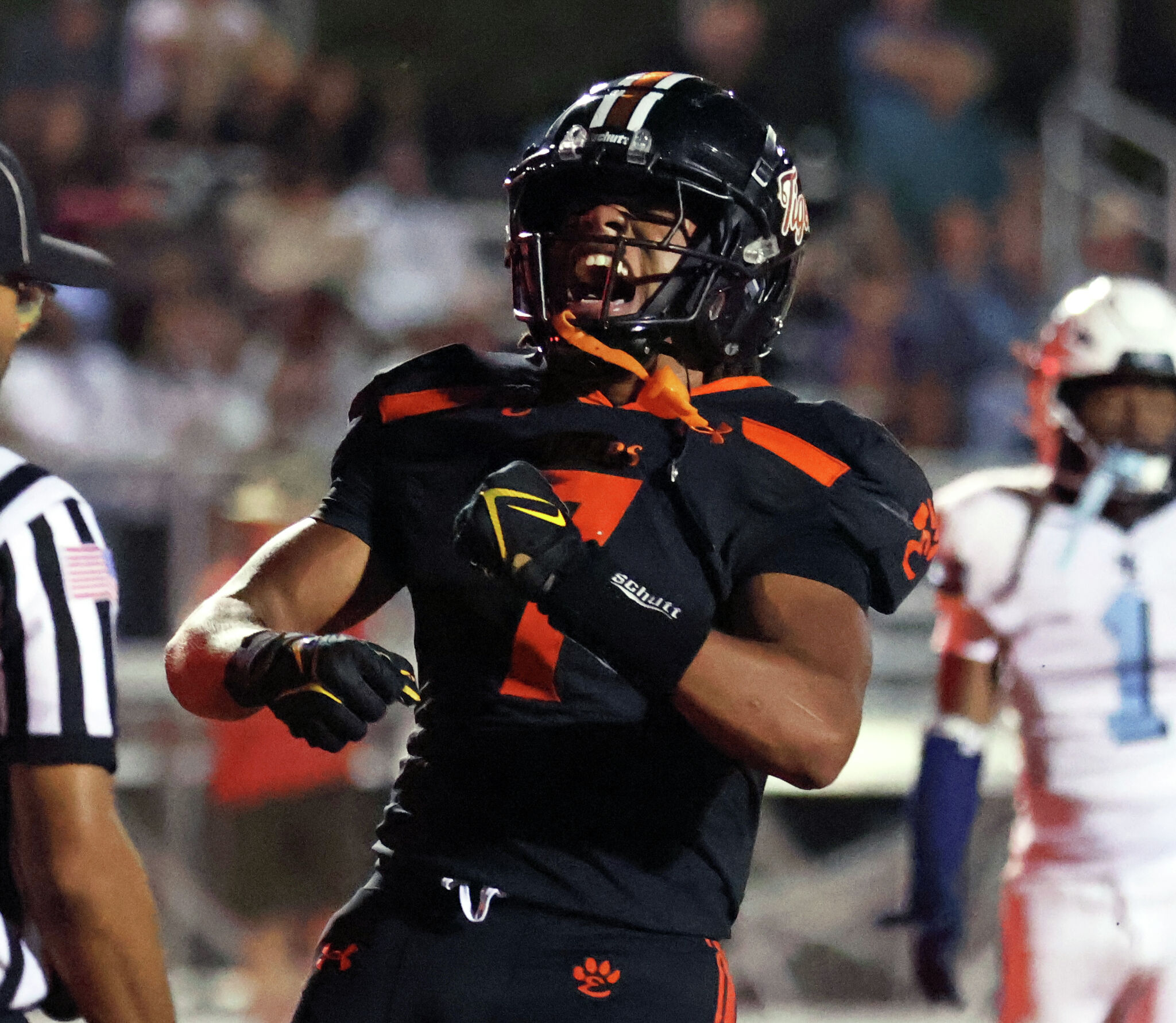 Edwardsville guarantees playoff berth with Homecoming win