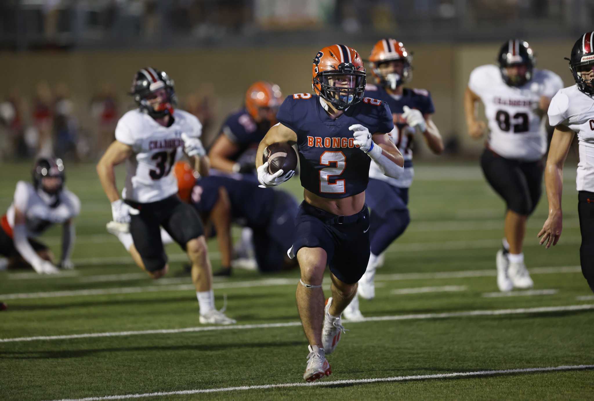 Brandeis, Antonian move into E-N weekly football rankings