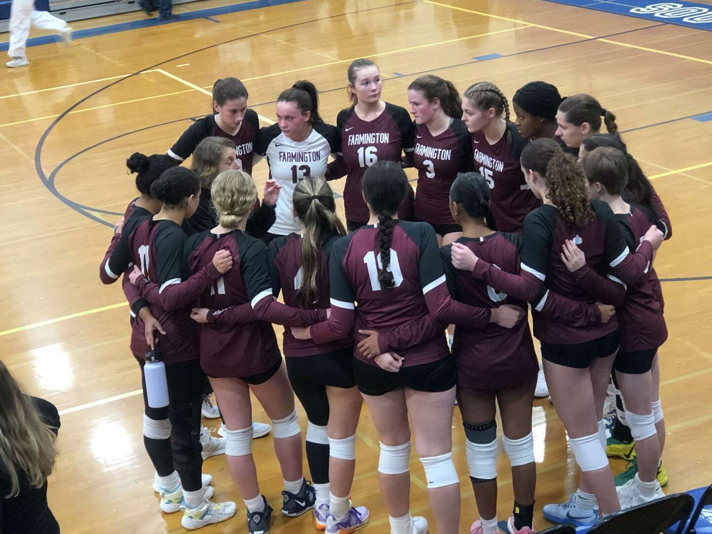 No. 2 Southington volleyball rallies to beat No. 3 Farmington