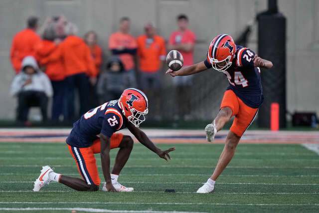 See Illinois kicker David Olano's field goal force overtime vs. Purdue
