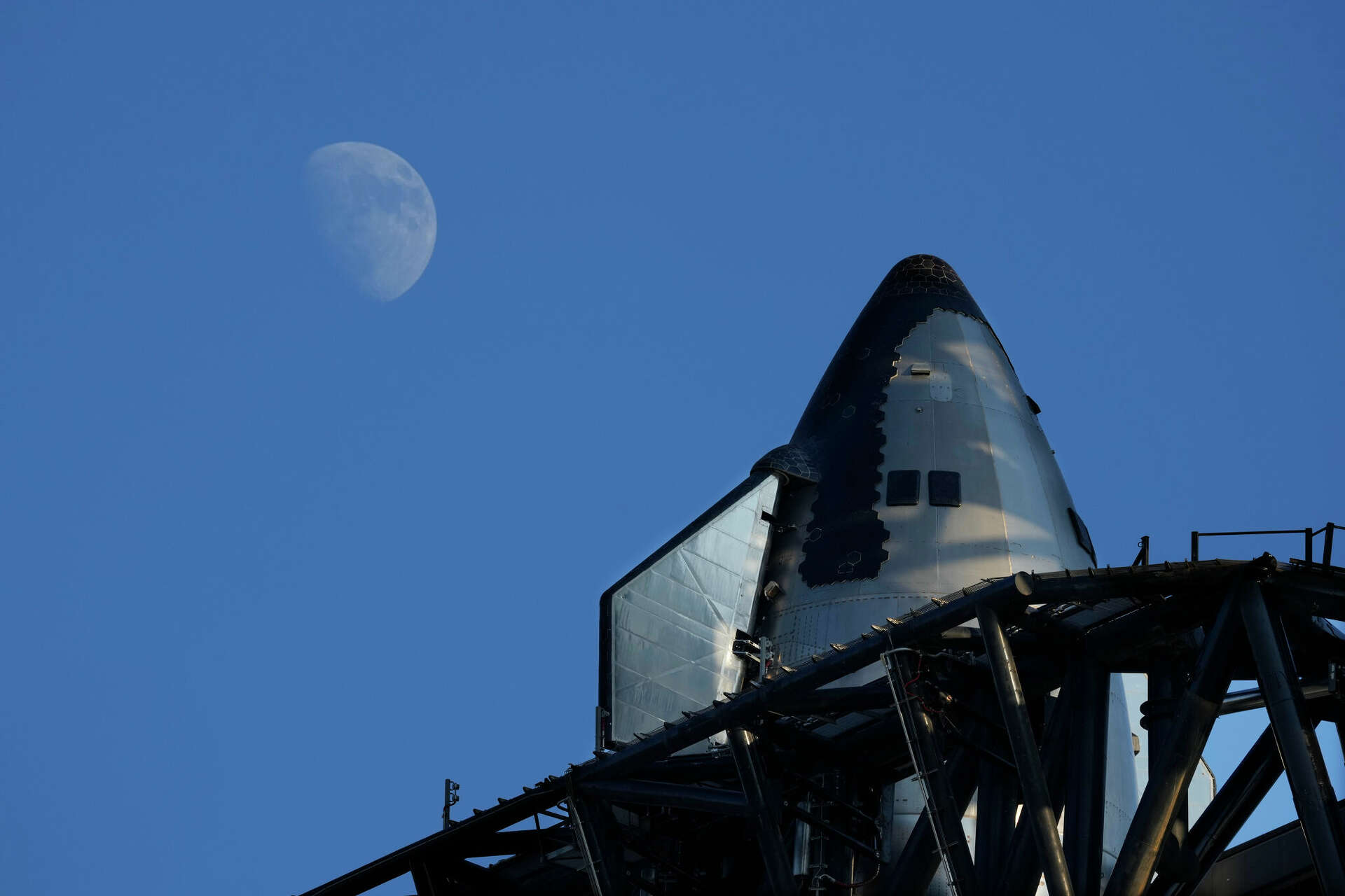 SpaceX Starship rocket launches as 'chopsticks' catch booster