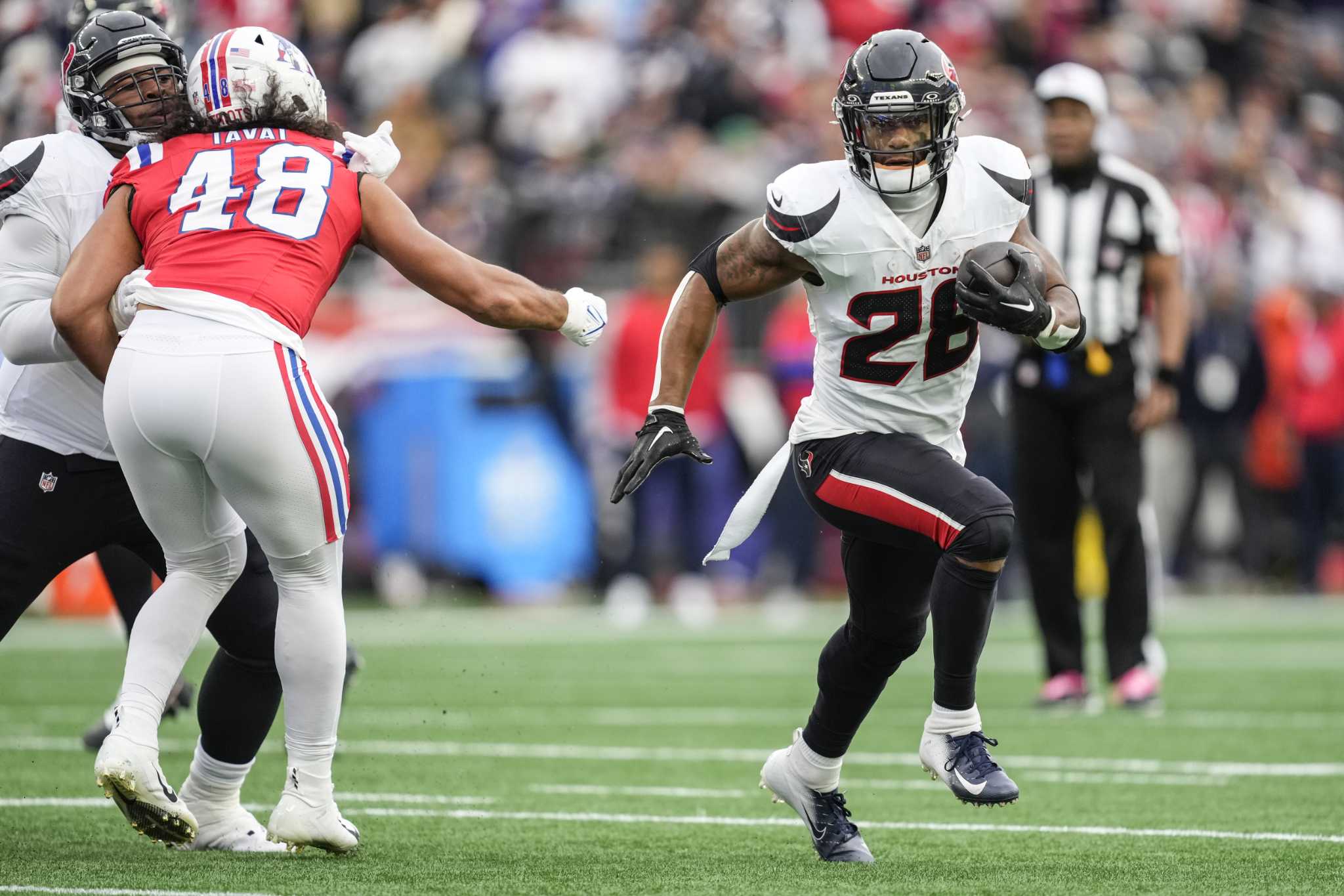 Houston Texans roll to first road win against New England Patriots