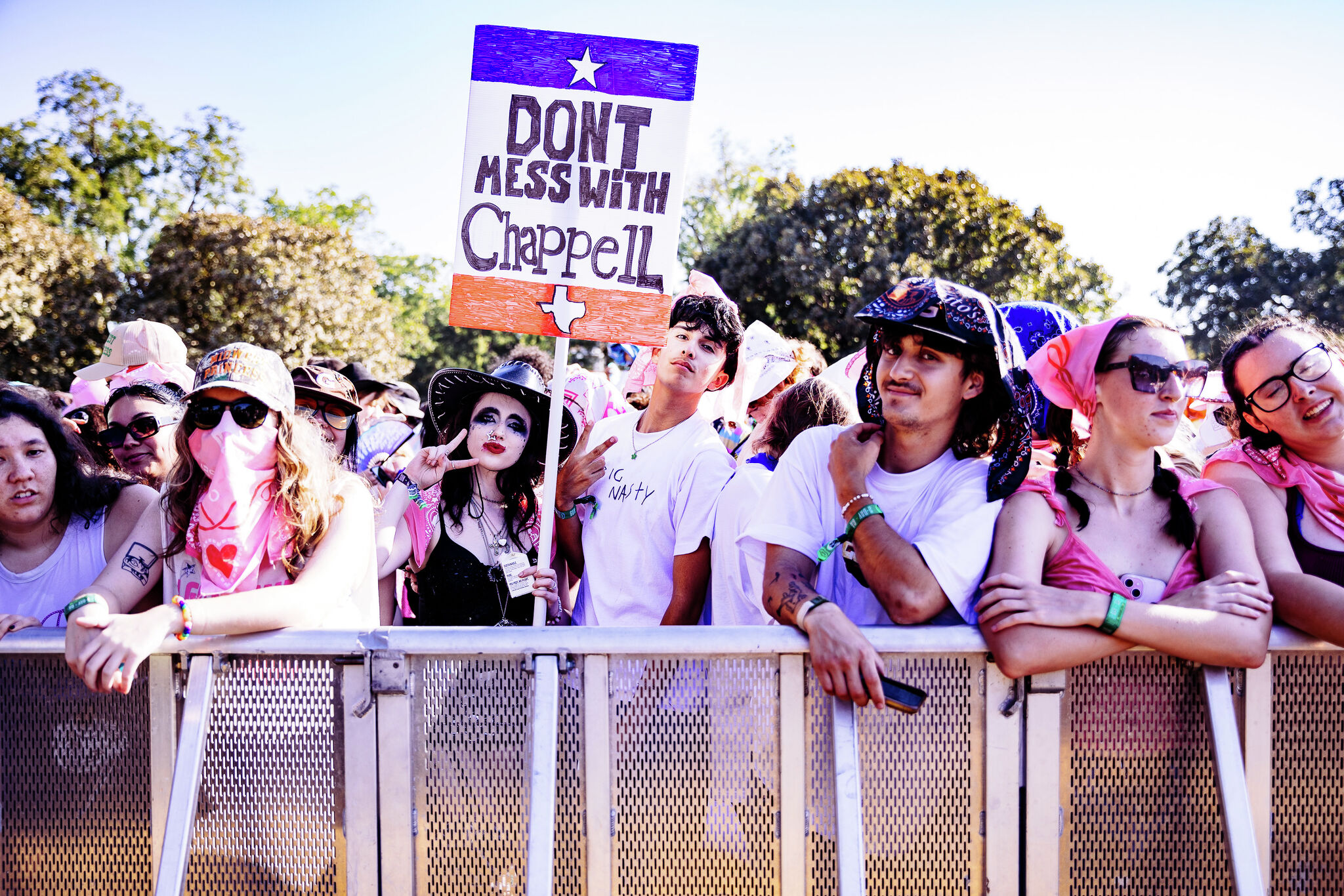ACL dust has festivalgoers suffering flu-like symptoms