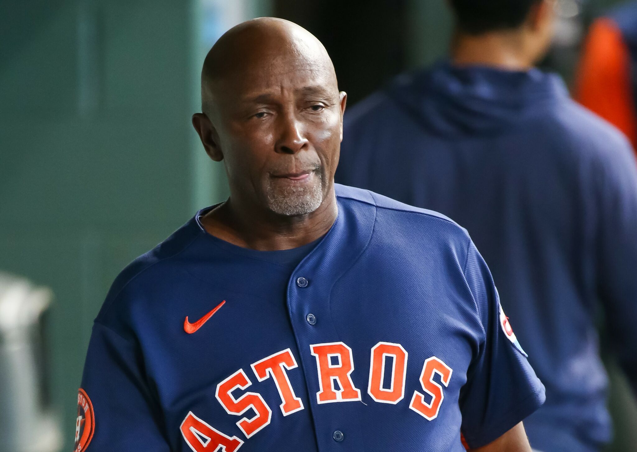 Astros to cut ties with legendary third-base coach