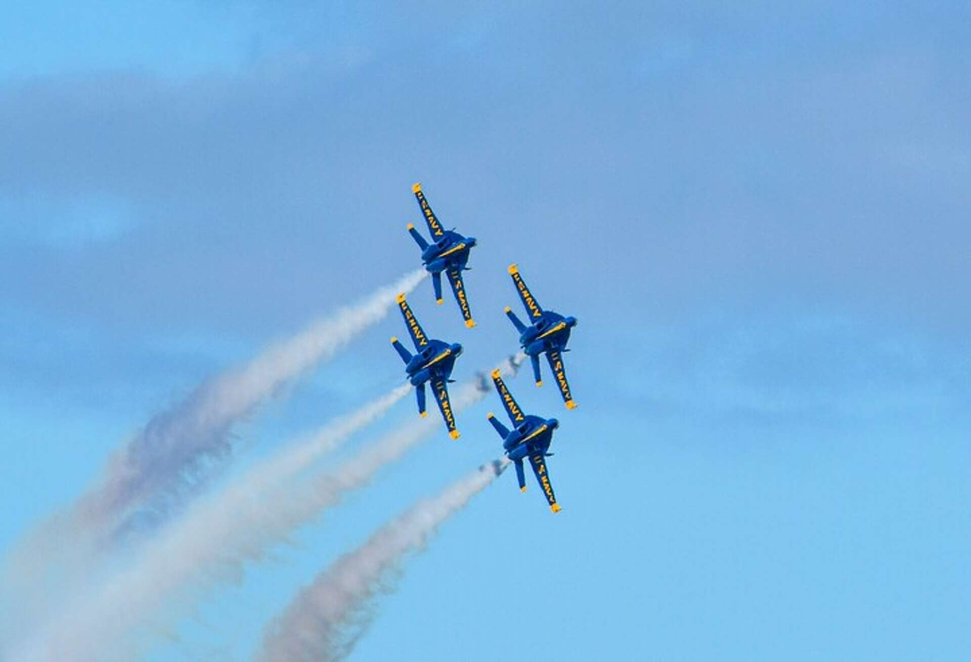 Blue Angels fans’ long wait pays off with S.F. air show