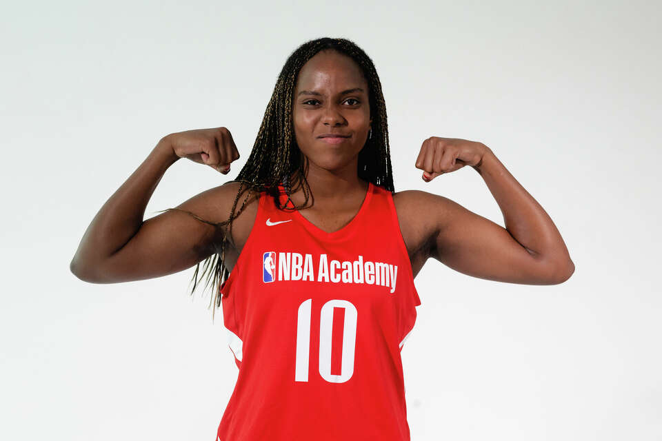 How Blanca Quinonez got on UConn women’s basketball’s radar