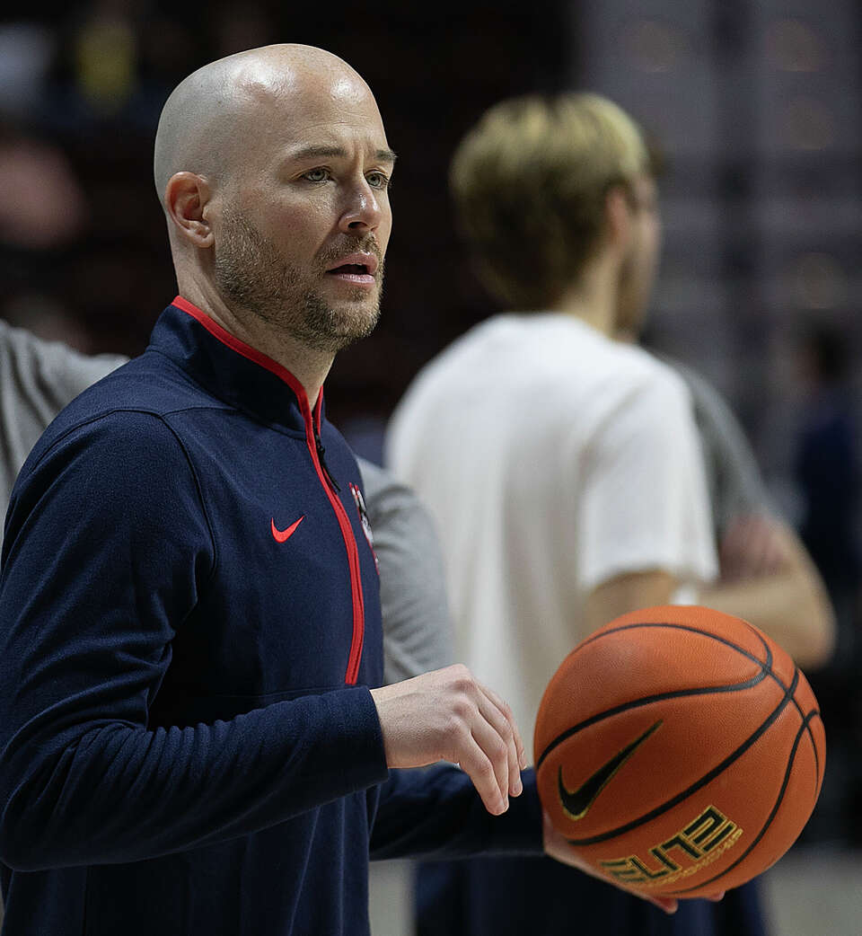 UConn men's basketball assistant coach Luke Murray: 5 things to know