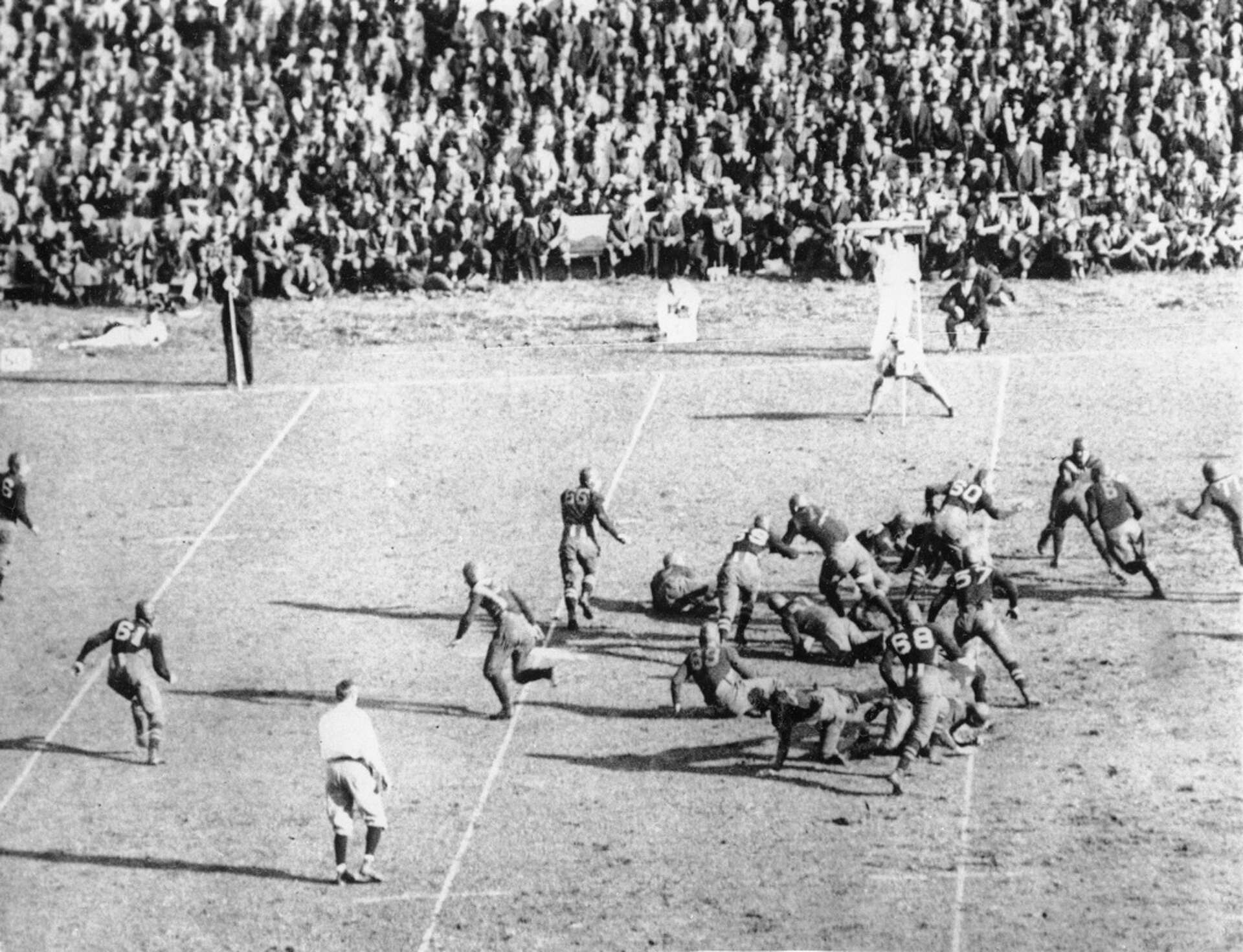 Glen Carbon author writes book about Illinois star Red Grange