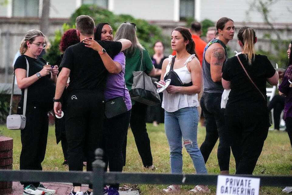 Heights vigil honors life of pregnant mother Christa Gilley