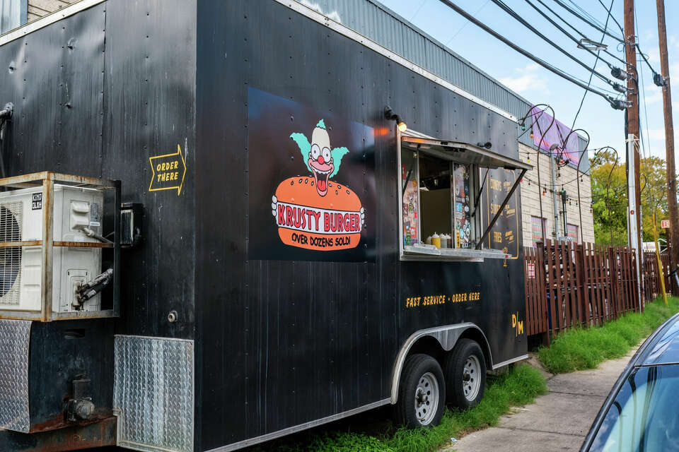 Austin's Nickel City turns into 'The Simpsons' Moe's Tavern